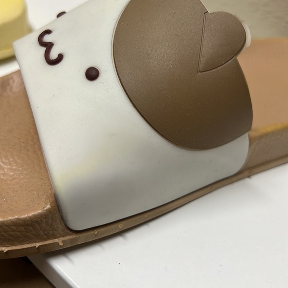 Pompompurin | Shoes | Brand New With Flaw Pompompurin Mismatched ...